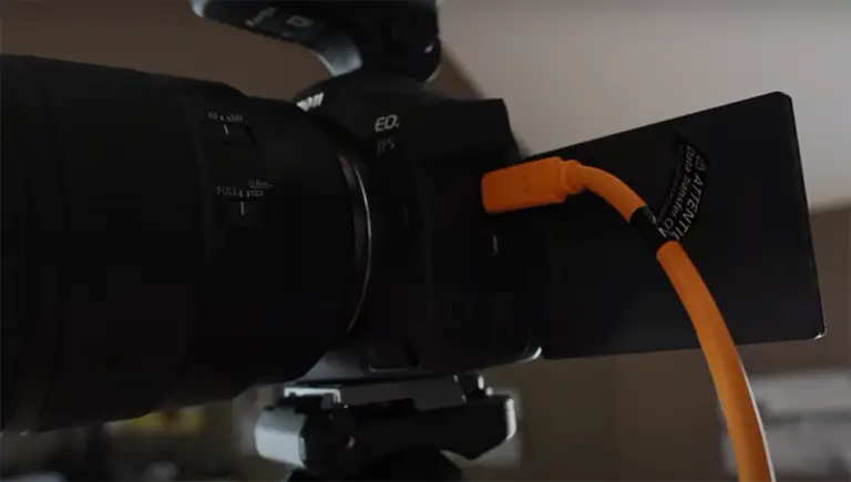 What is a Hot Shoe On a Camera? - FotoProfy