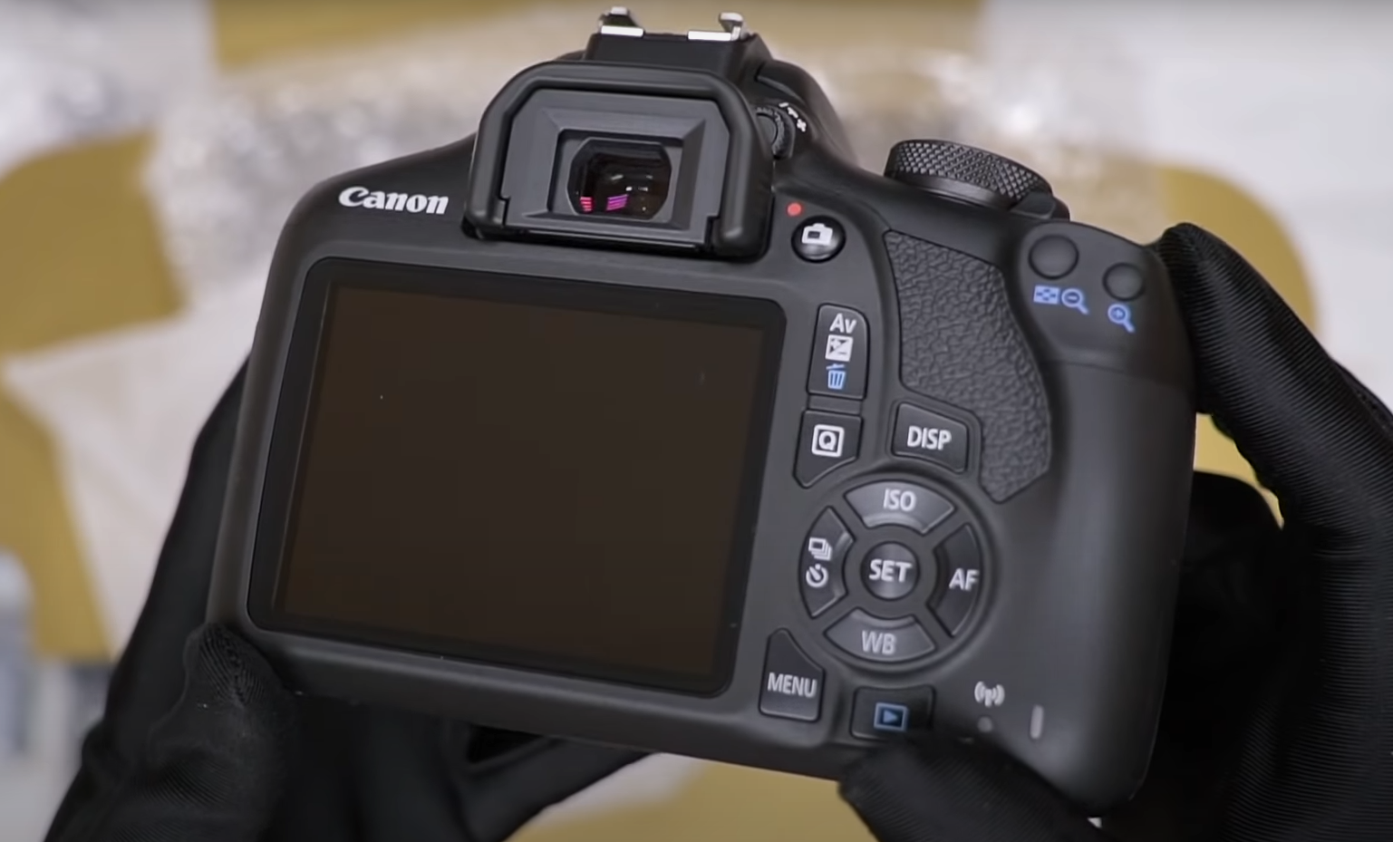 Canon EOS 2000D Review - FotoProfy