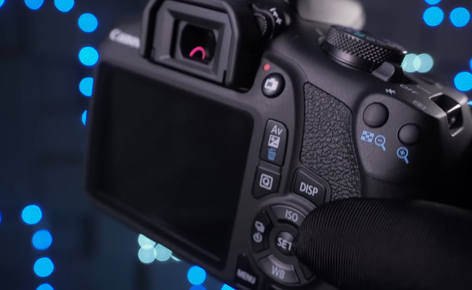 Canon EOS 2000D Review - FotoProfy