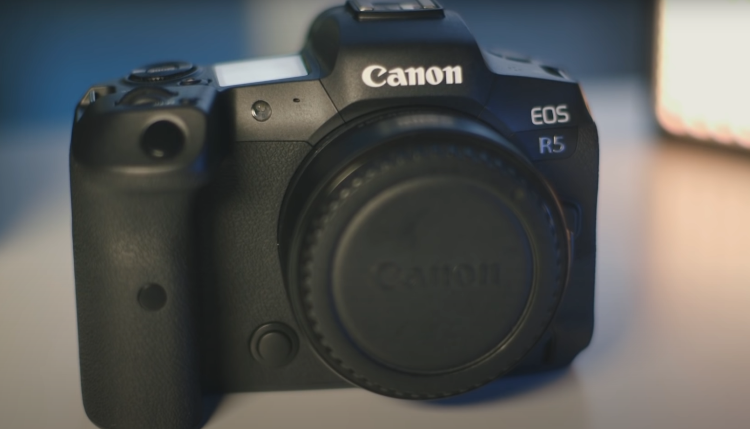 Canon EOS R5 vs. 5D Mark IV: What’s the Difference? - FotoProfy