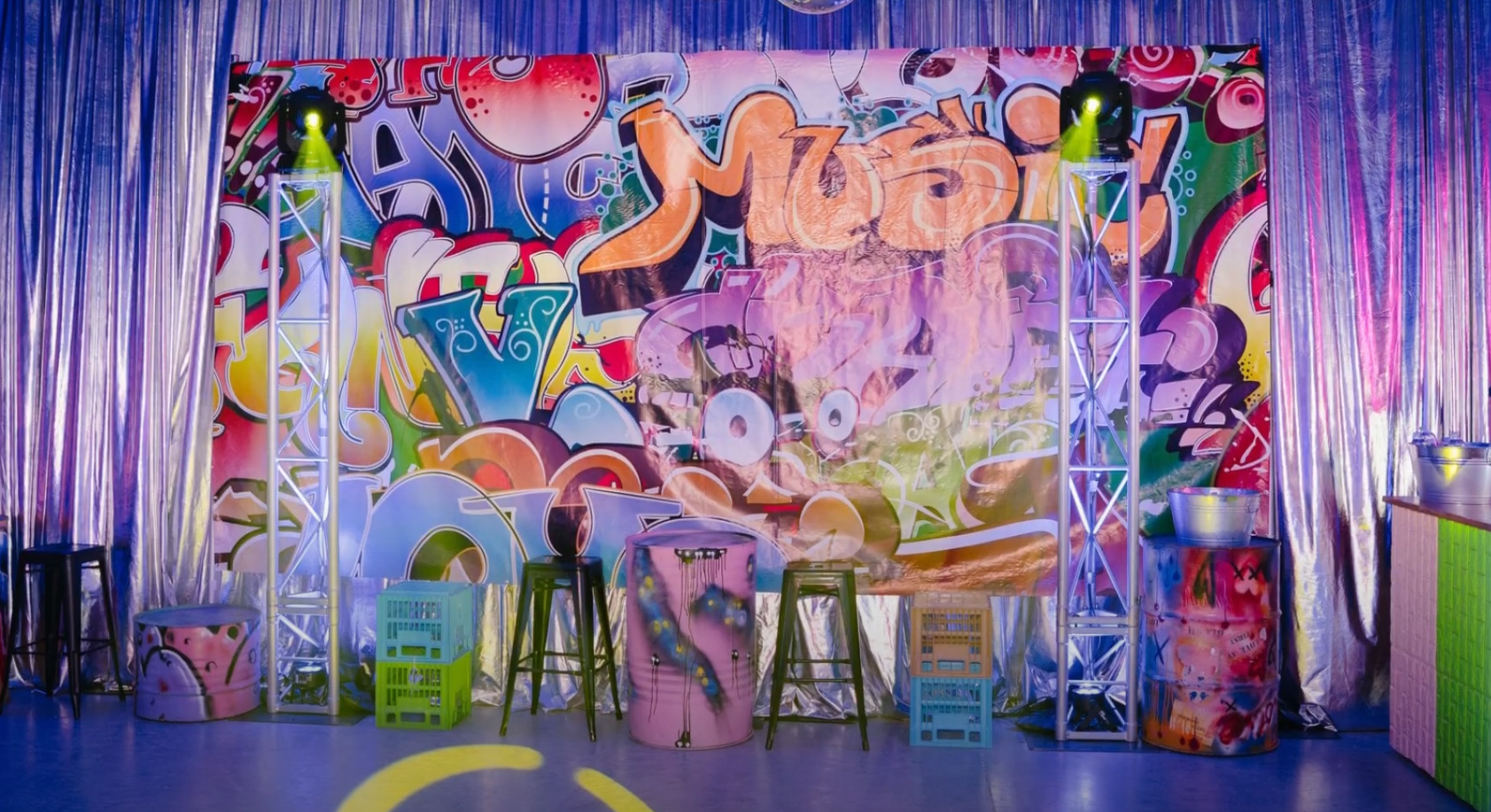 21st Birthday Photoshoot Ideas - FotoProfy