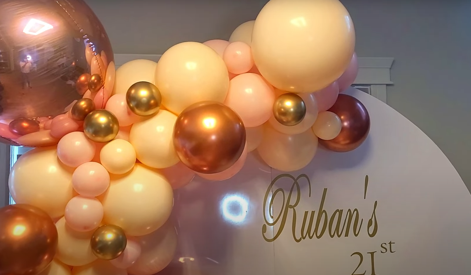 21st Birthday Photoshoot Ideas - FotoProfy