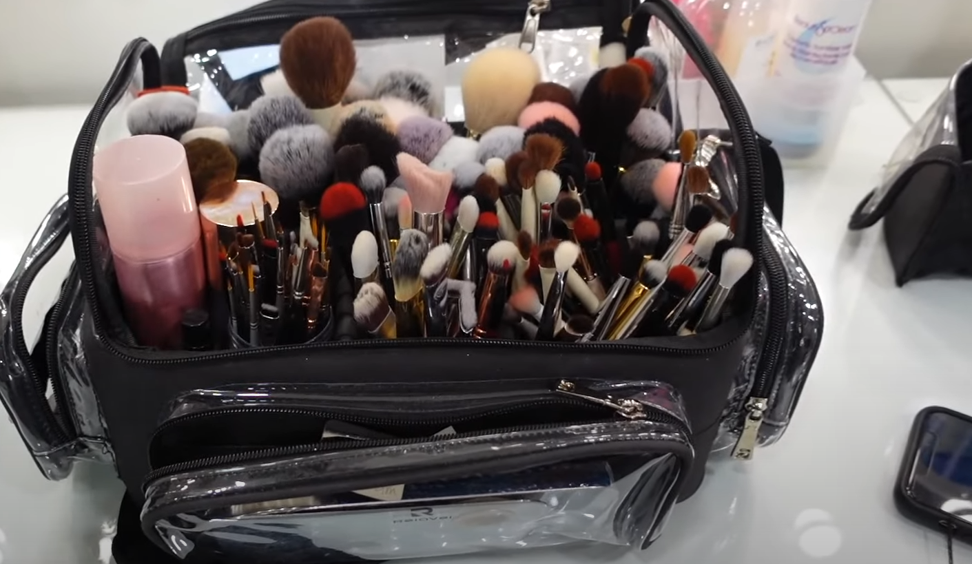 How to Do a Makeup for a Photoshoot? - FotoProfy