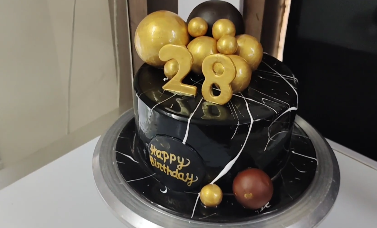 28th Birthday Photoshoot Ideas - FotoProfy