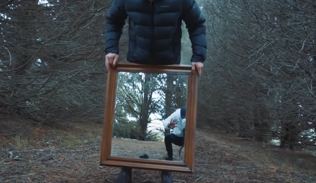 Mirror Photoshoot Ideas - FotoProfy