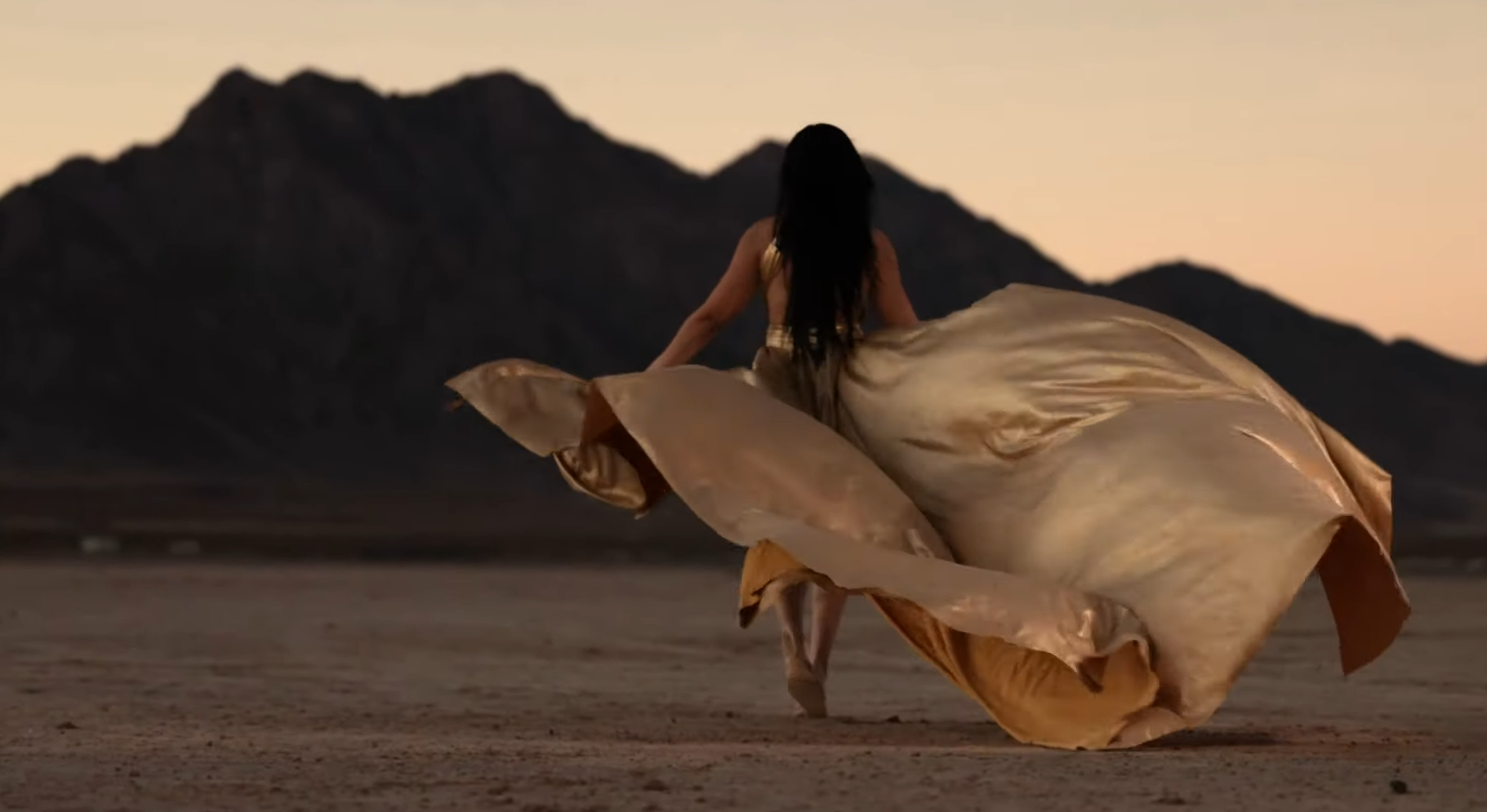 Flying Dress Photoshoot Locations - FotoProfy
