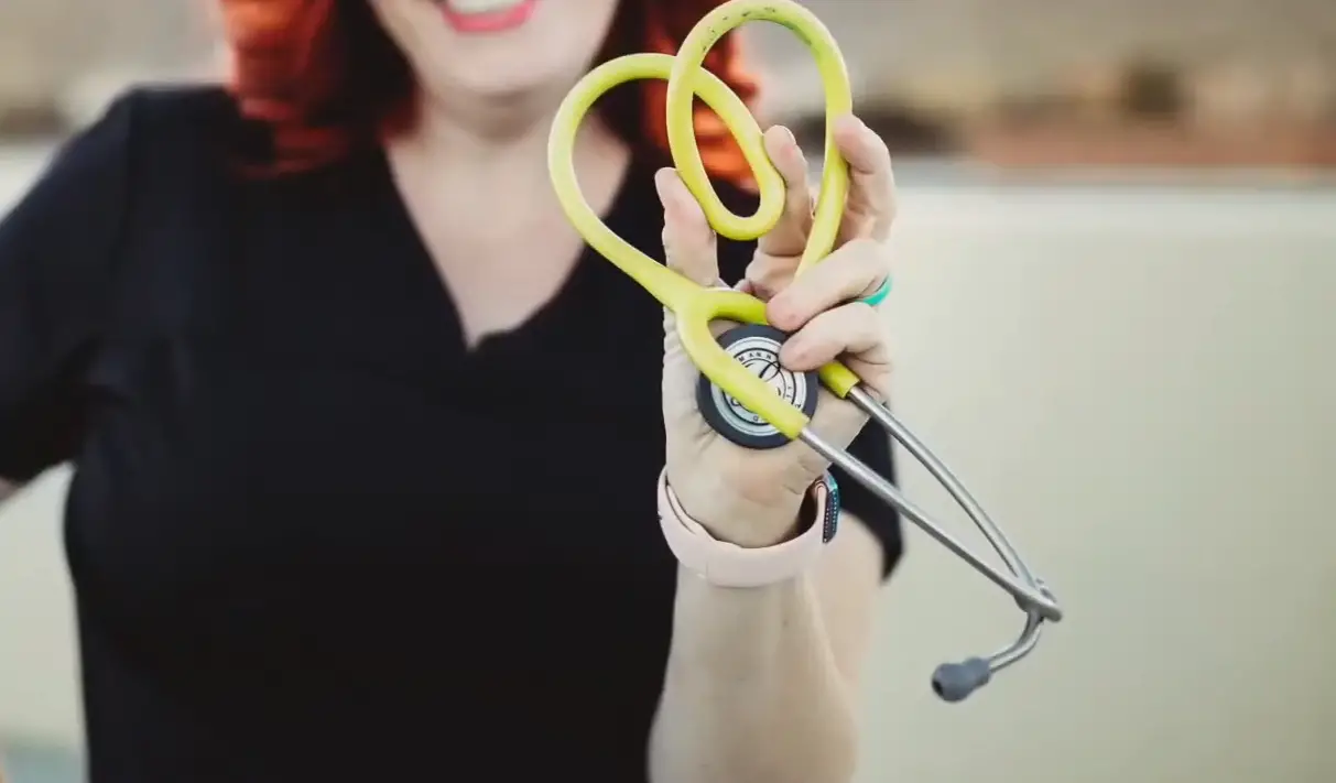 Nurse Photoshoot Ideas - FotoProfy