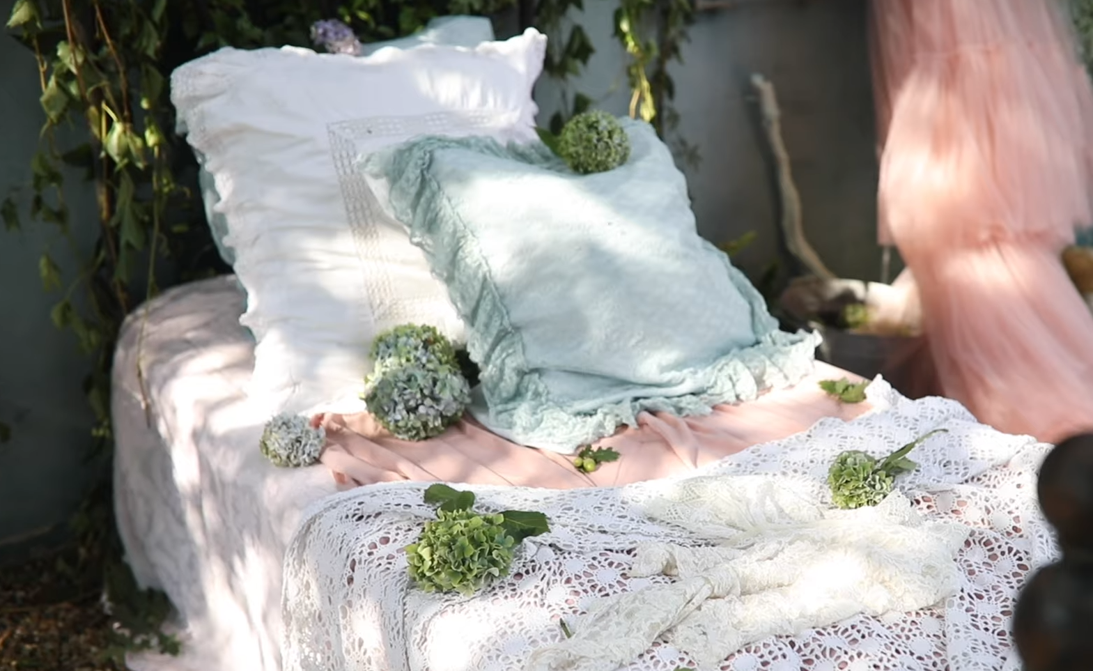 Princess Photoshoot Ideas - FotoProfy