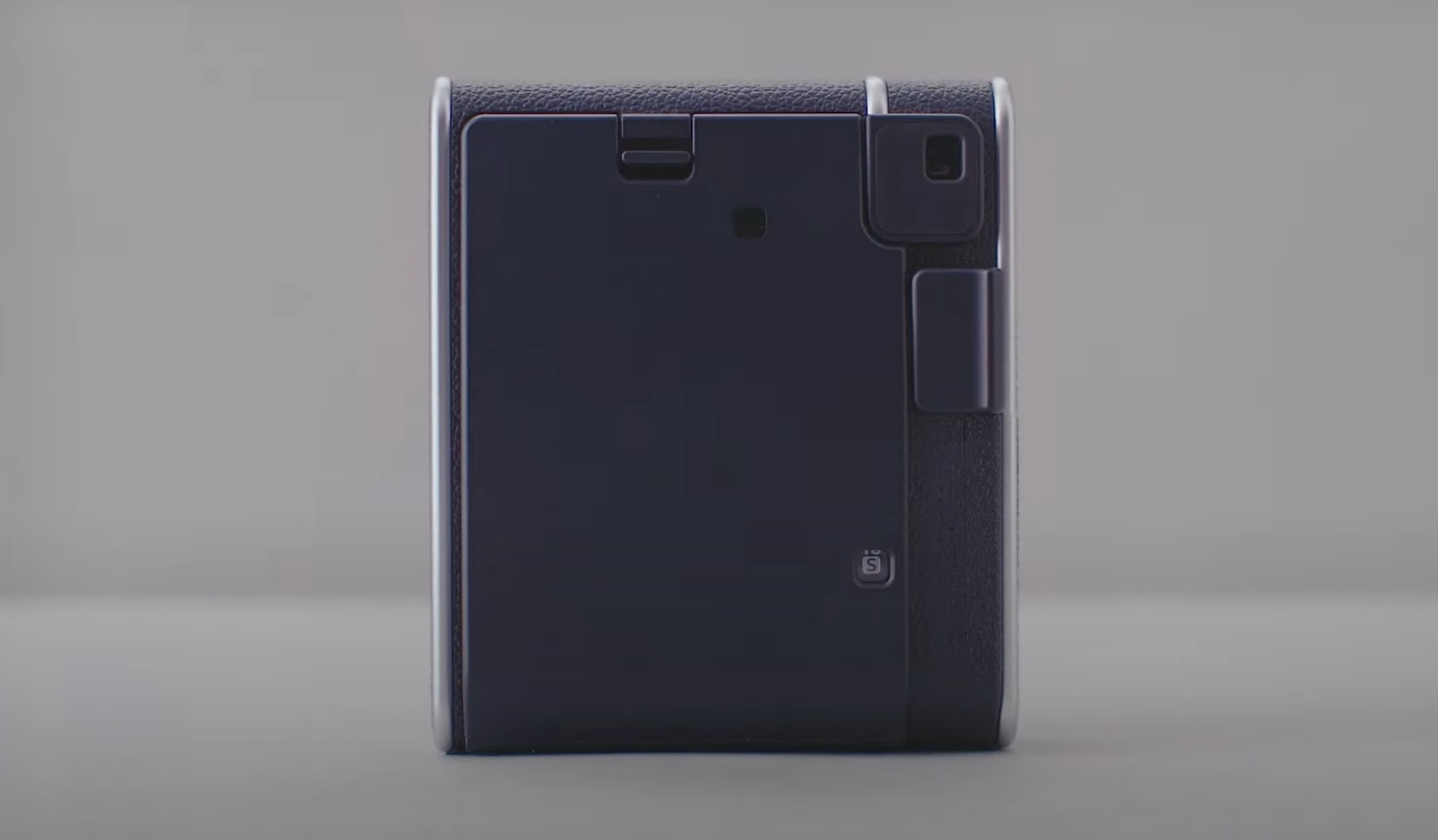 Polaroid Now vs. Fujifilm Instax Mini 11: Which is Better? - FotoProfy