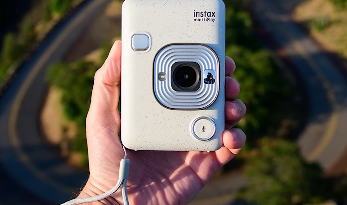 Polaroid Selfie Ideas - FotoProfy