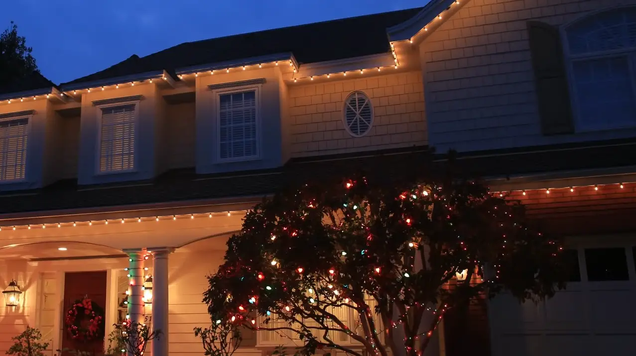 How to Photograph Christmas Lights? - FotoProfy