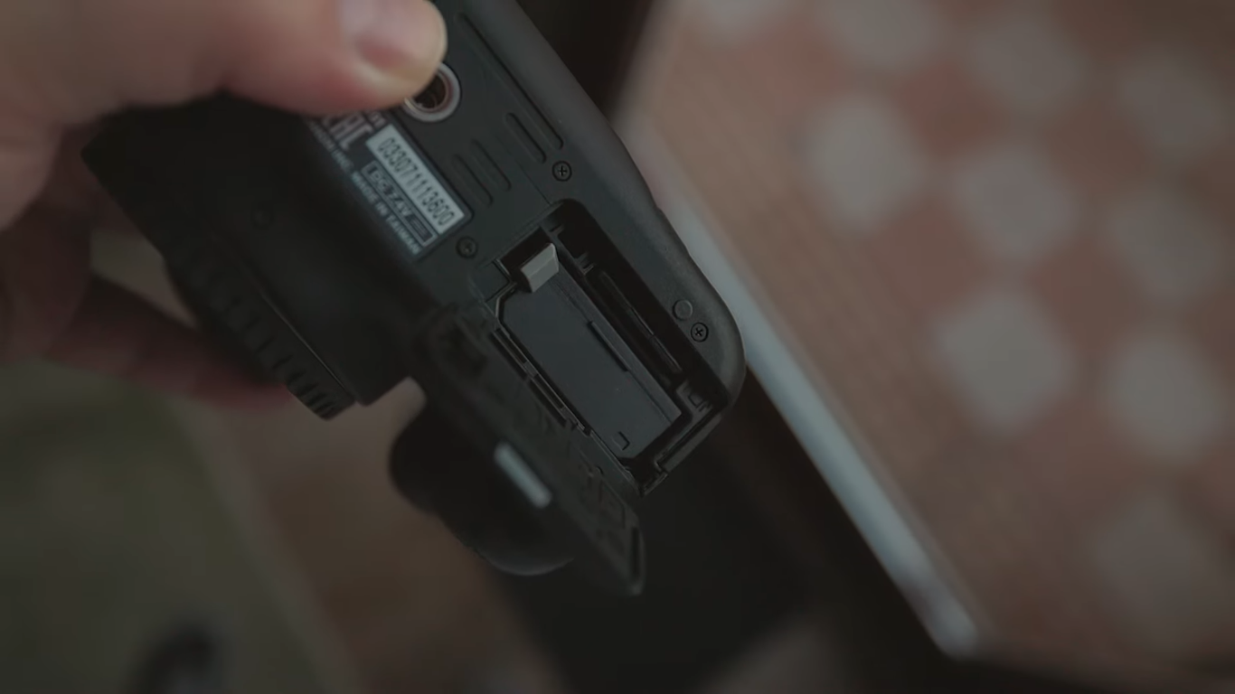 Does the Canon EOS Rebel T5 Have a Mic Input? - FotoProfy