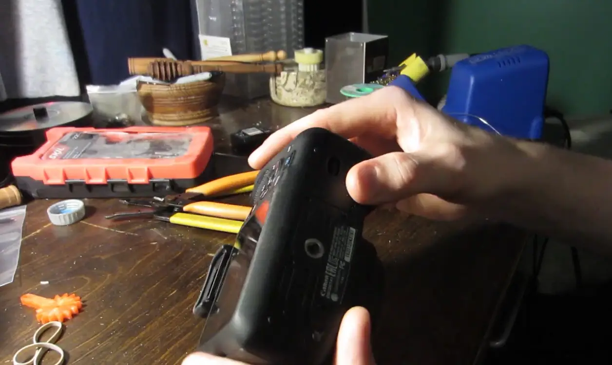 Does the Canon Rebel T7 Have a Mic Input? - FotoProfy