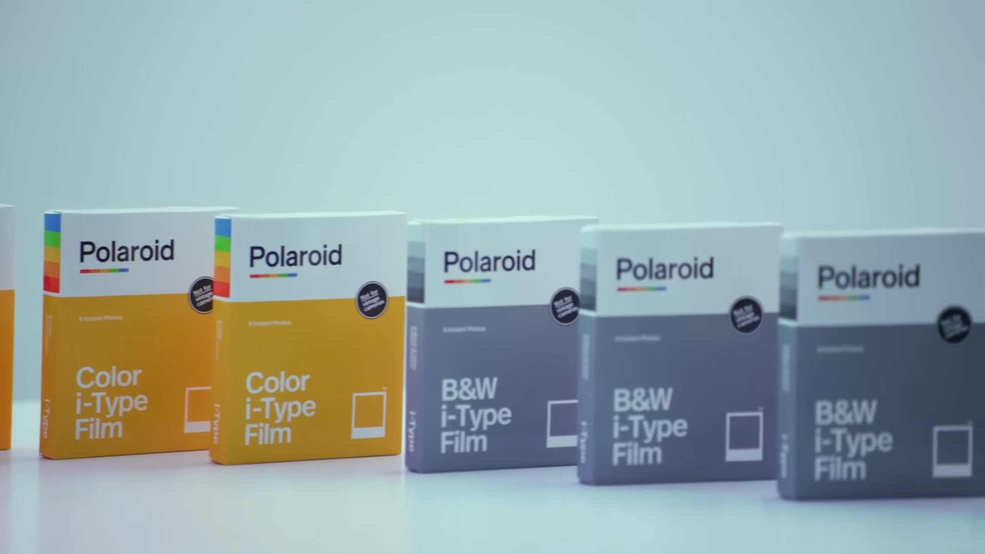 How Many Pictures Can a Polaroid Camera Take? - FotoProfy