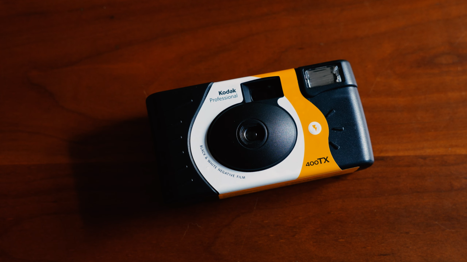 How Many Pictures Does a Disposable Camera Take? - FotoProfy