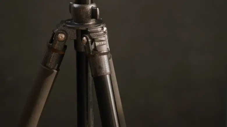 How to Setup a Tripod for a Portrait Photograph? - FotoProfy