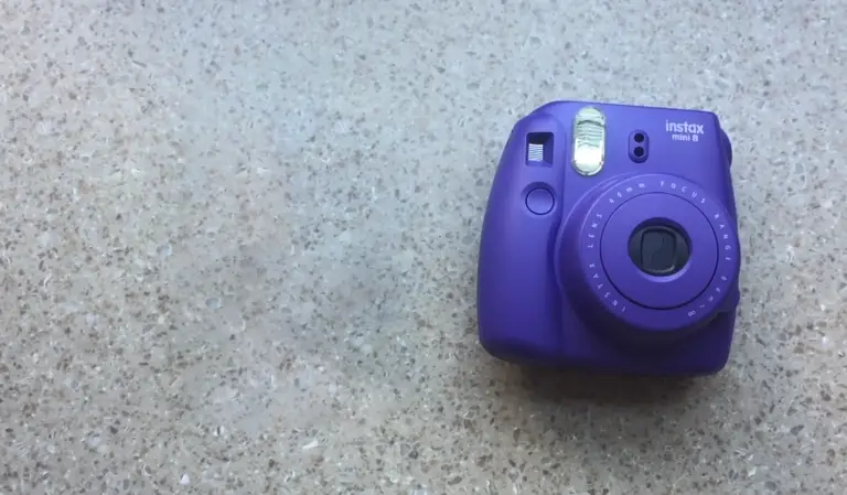 How to Use an Instax Mini 8? - FotoProfy