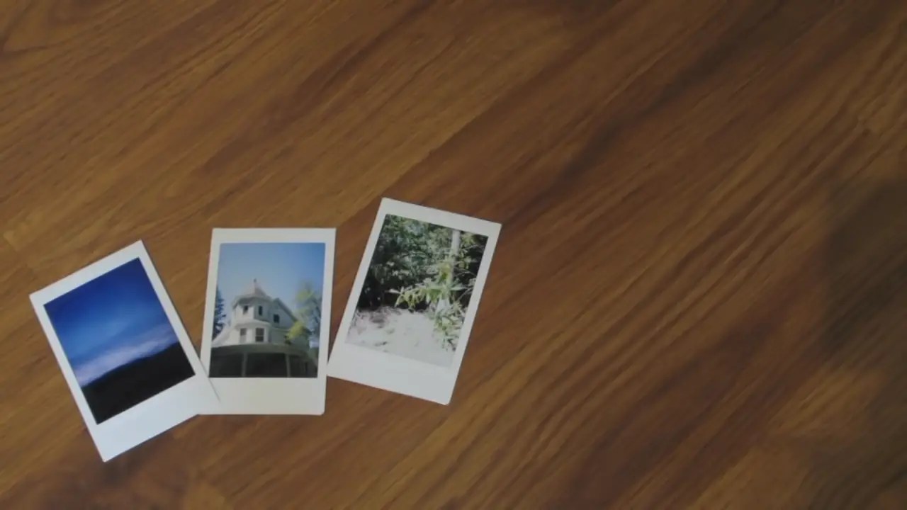 How to Use an Instax Mini 8? - FotoProfy