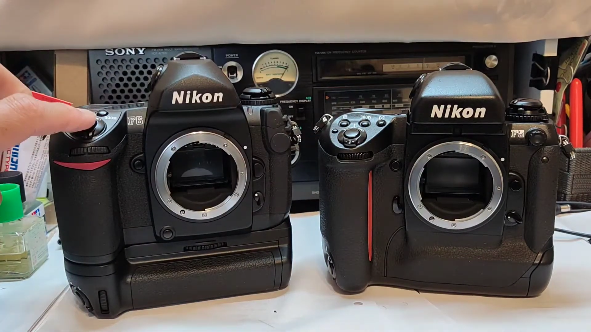 Nikon F6 vs. F5: Which is Better? - FotoProfy
