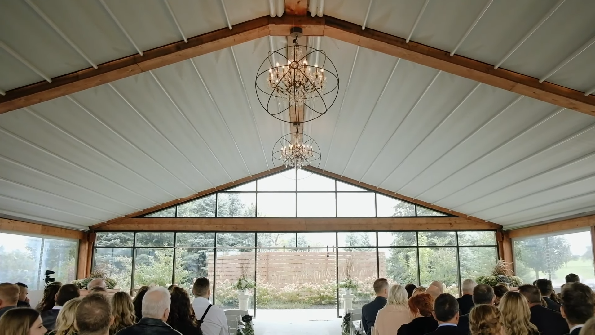 How to Photograph a Wedding Alone? - FotoProfy