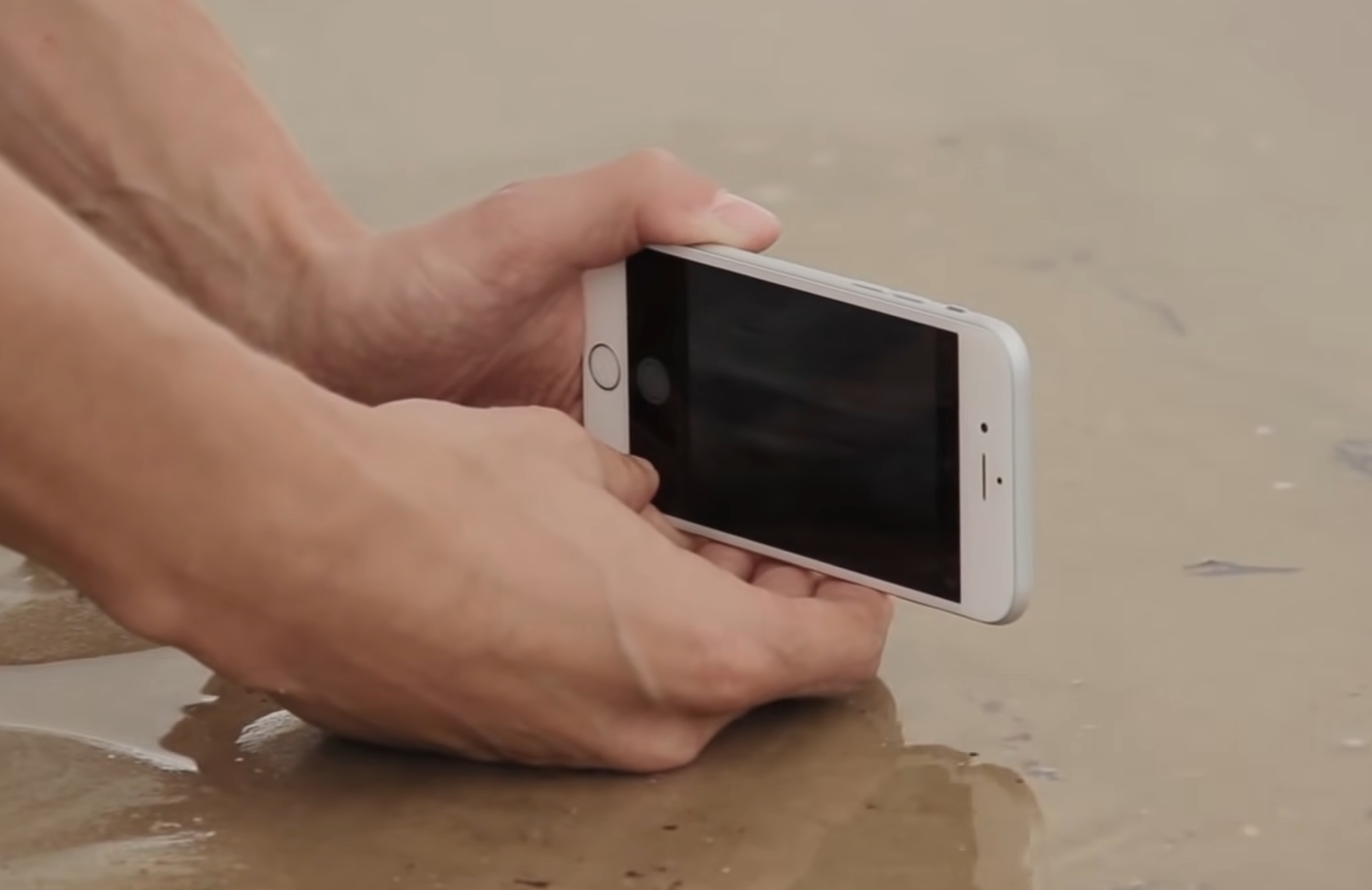 How to Take Beach Photos With iPhone? - FotoProfy