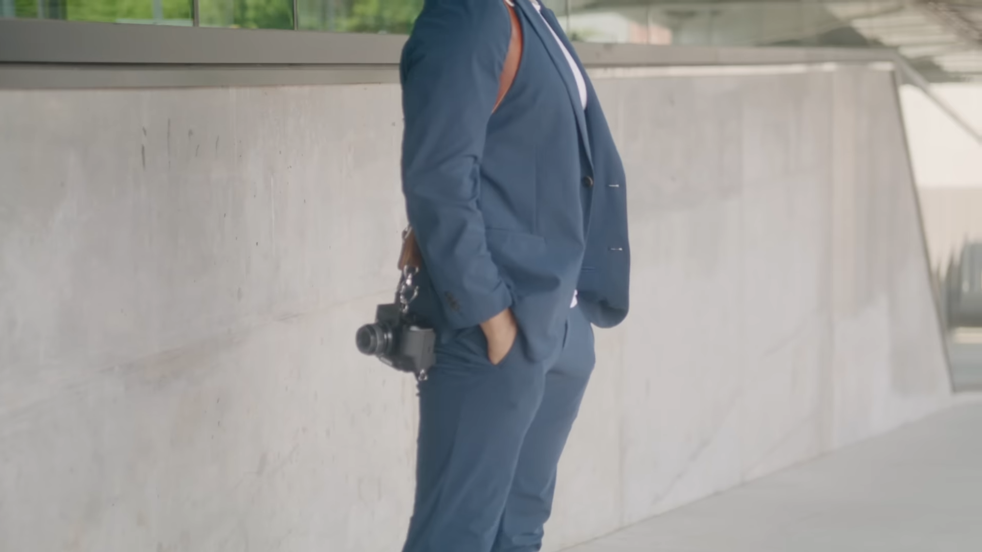 What Do Photographers Wear? - FotoProfy
